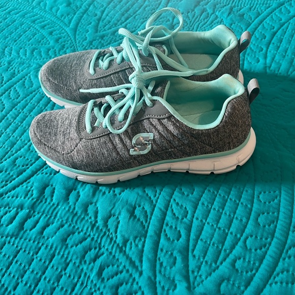 Skechers | Shoes | Skechers Memory Foam Sneaker | Poshmark